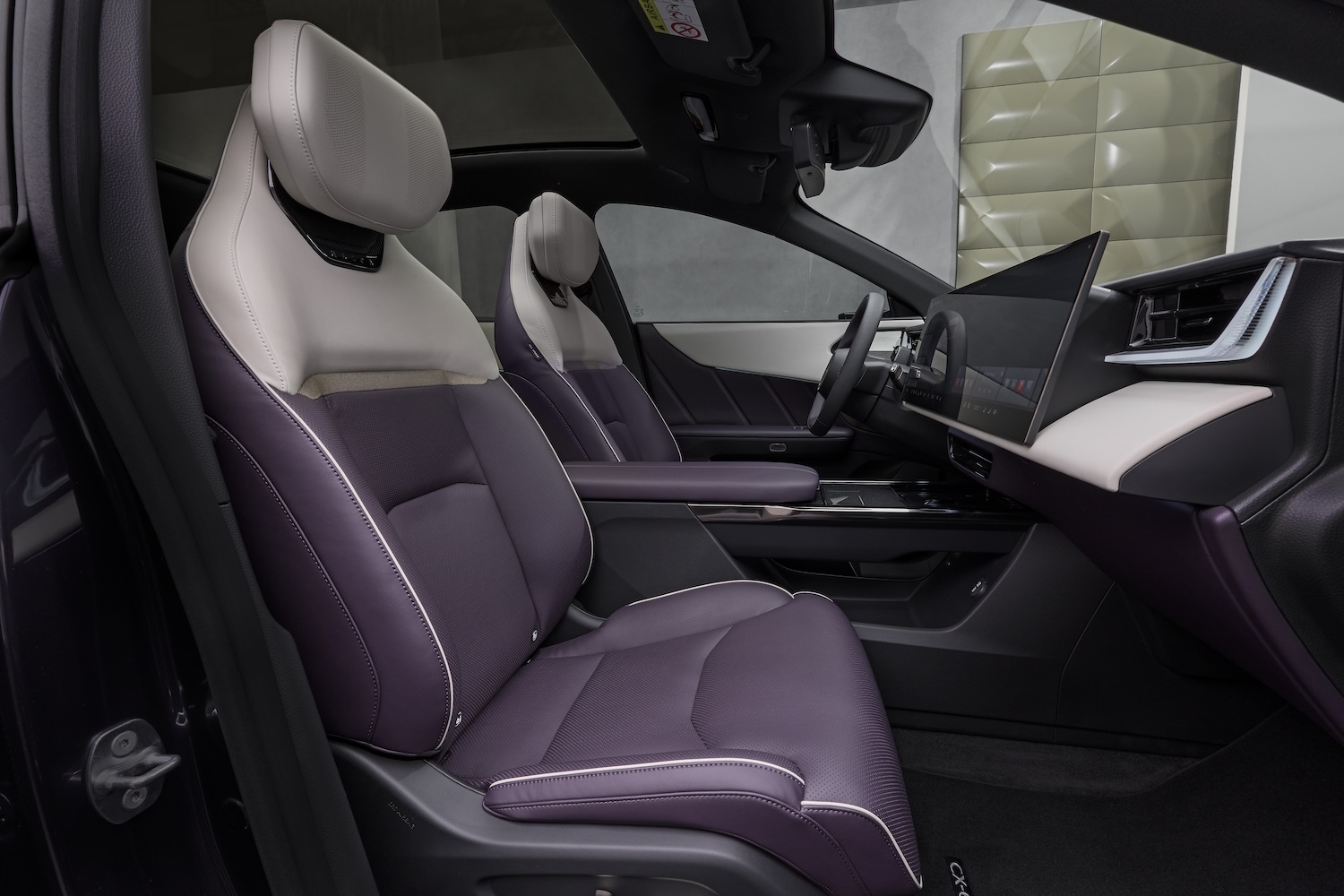 AUTOMOBIL REVUE | Mazda CX-6e: Der japanische Hersteller setzt bei…