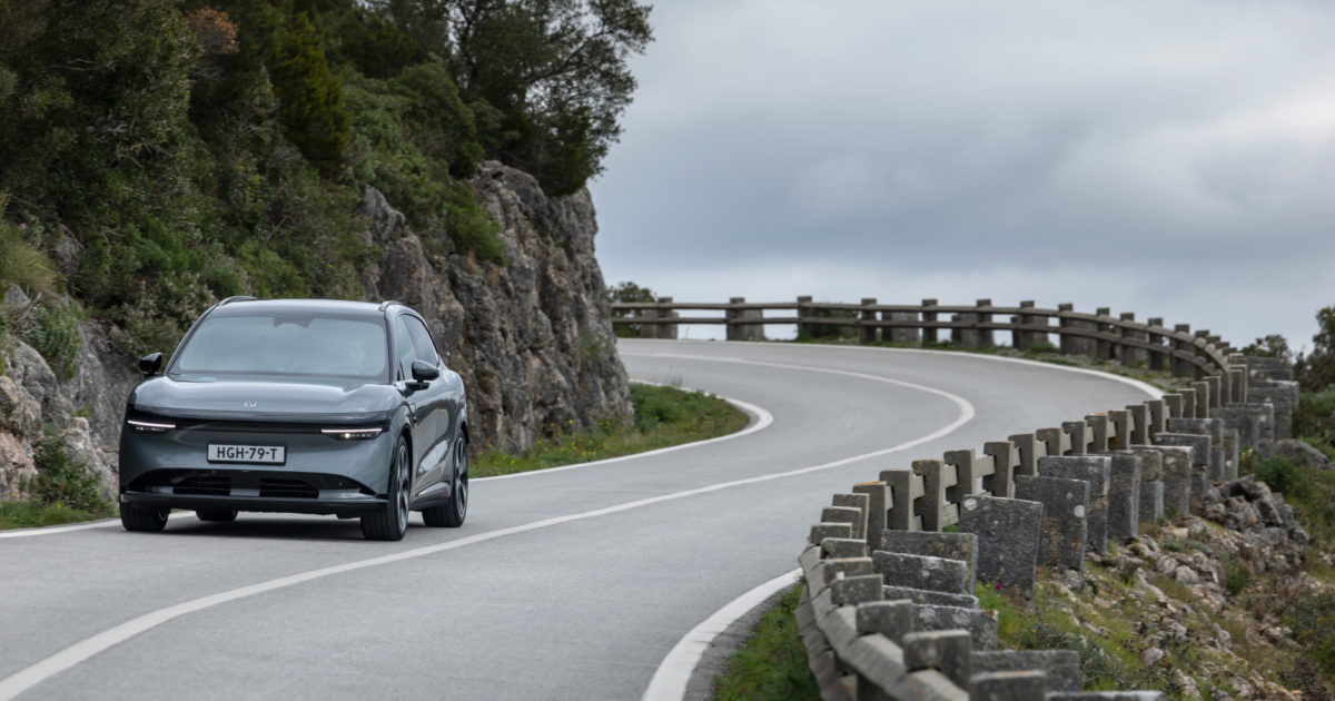 AUTOMOBIL REVUE | Zeekr 7X im Test: Chinesische Vorherrschaft an der…